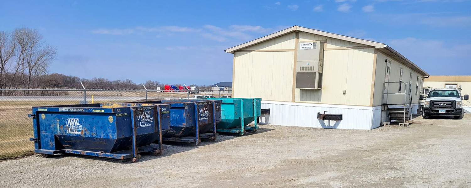 Commercial Trash Services | N&N Sanitation | Call 319-656-4200